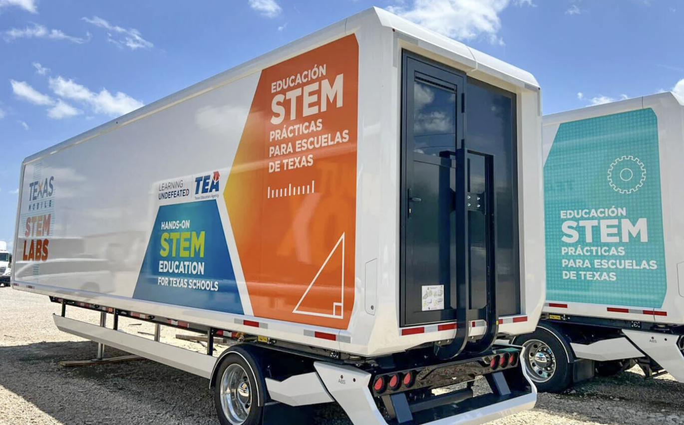 Mobile STEM Lab to Visit Collins Intermediate School - Learning Undefeated